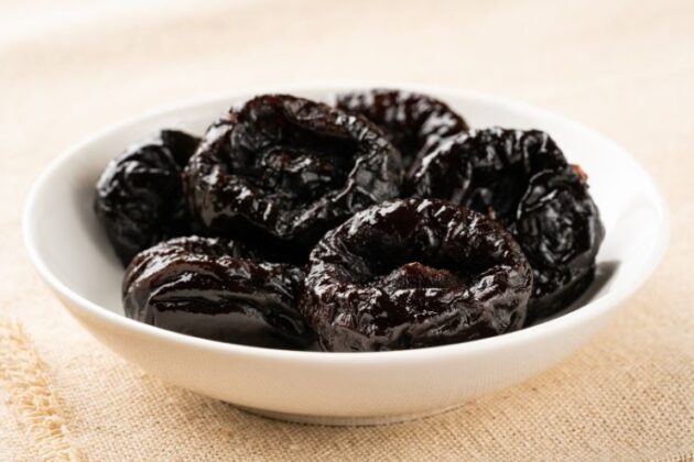 24 Foods to Make You Poop and Prevent Constipation