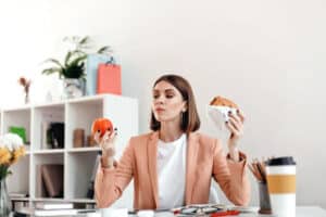 Healthy Habits for Busy Professionals: Balancing Work and Wellness