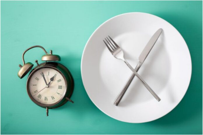 The Best Supplements to Take While Fasting (And What to Avoid)