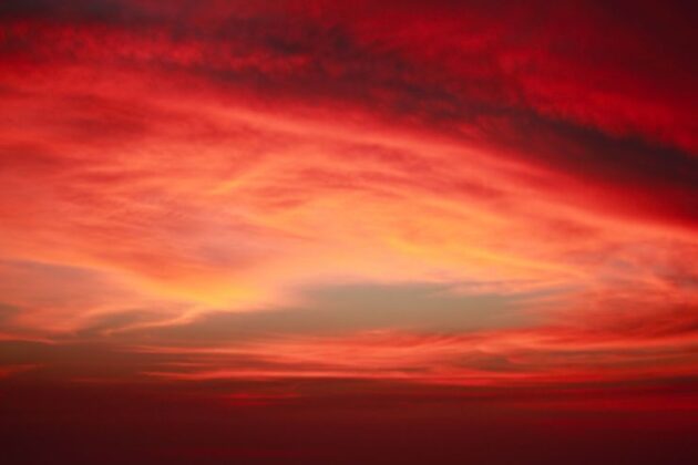 The Healing Power of Color Therapy: Balancing Energy with Chromotherapy