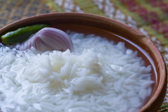 The Benefits of Eating Fermented Rice (A Forgotten Superfood)