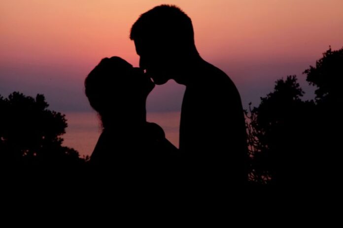 The Science of Kissing: 8 Incredible Health Benefits of Locking Lips
