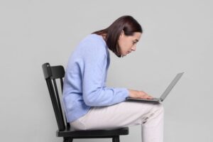 Avoid These 5 Common Posture Mistakes at Your Desk Job