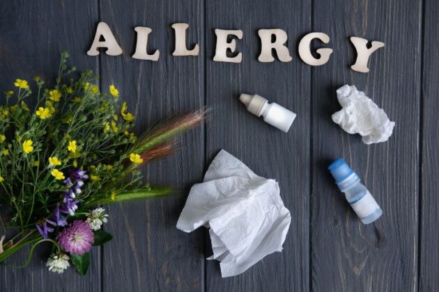 Sneezing and Sniffling? How to Know If It's a Cold or Allergies