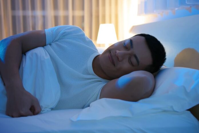 Lying in Bed for Hours and Can’t Sleep? Here’s What Sleep Experts Recommend