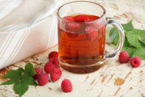 Red Raspberry Leaf Tea: Benefits, What the Research Says & Safety Tips