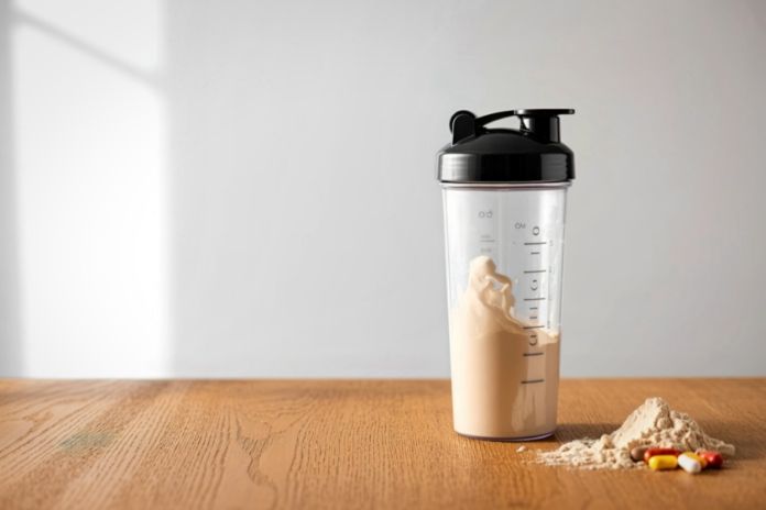 Protein Drink with Water or Milk: Which Is Better for Your Goals?